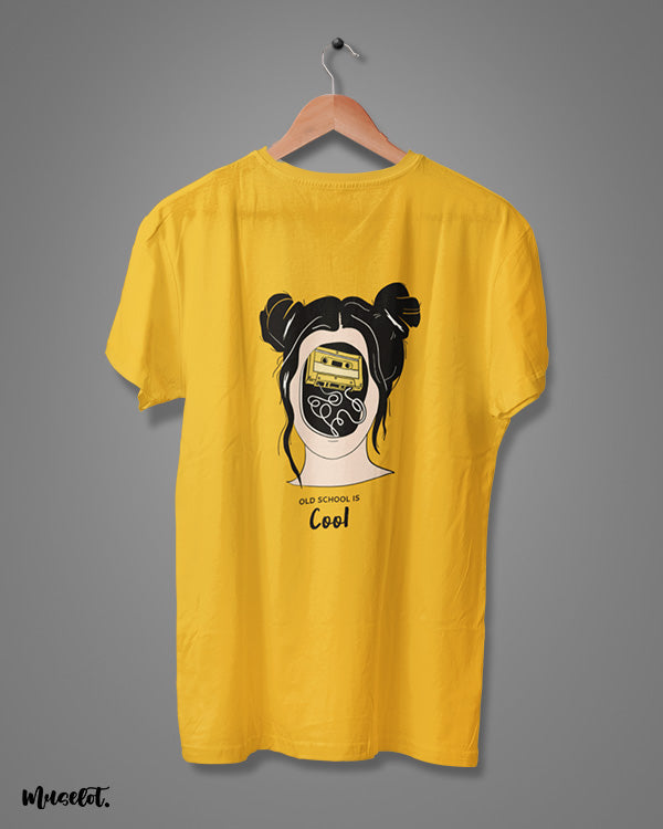 T shirt with printed design store